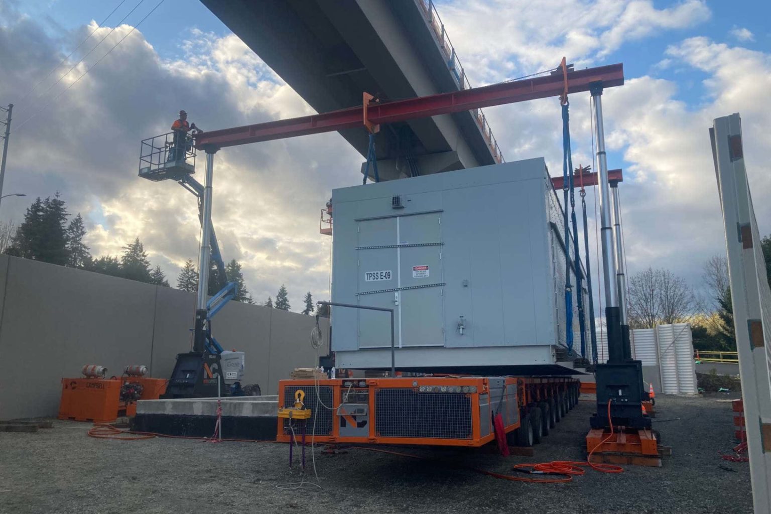 400-Ton (Hydraulic) | NessCampbell Crane + Rigging